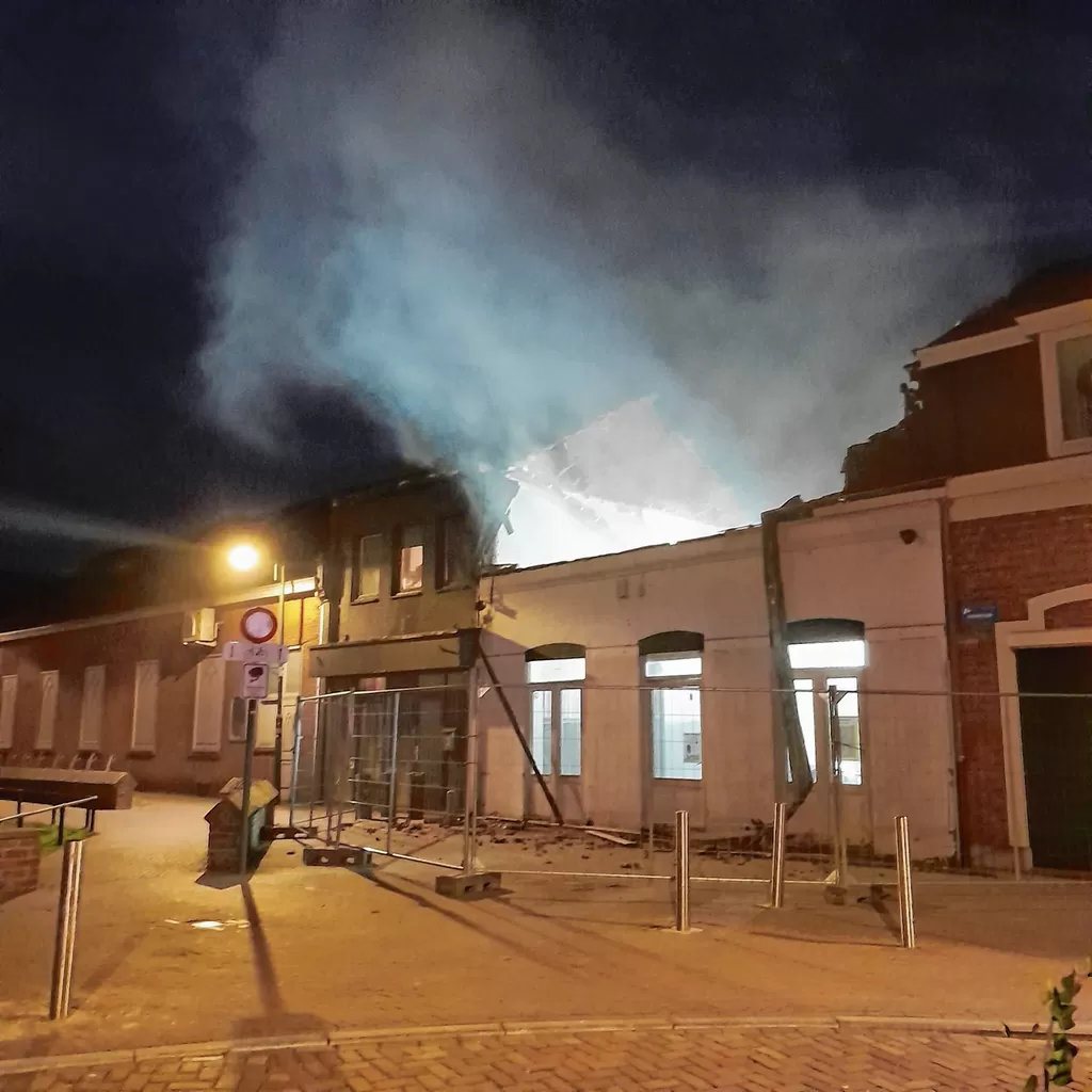 Sloop oude pand Twee Leeuwen | Ons Weekblad